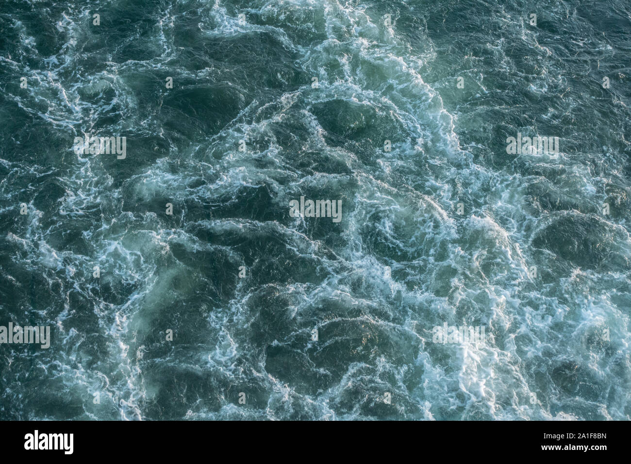 Foam churning hi-res stock photography and images - Alamy