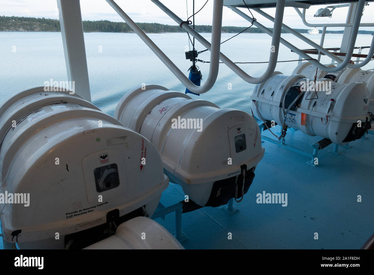 Escape pods hi-res stock photography and images - Alamy