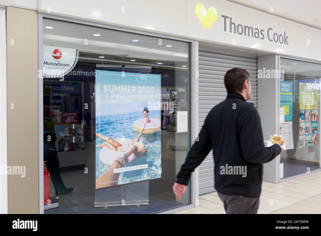 Thomas cook holiday hi-res stock photography and images - Alamy