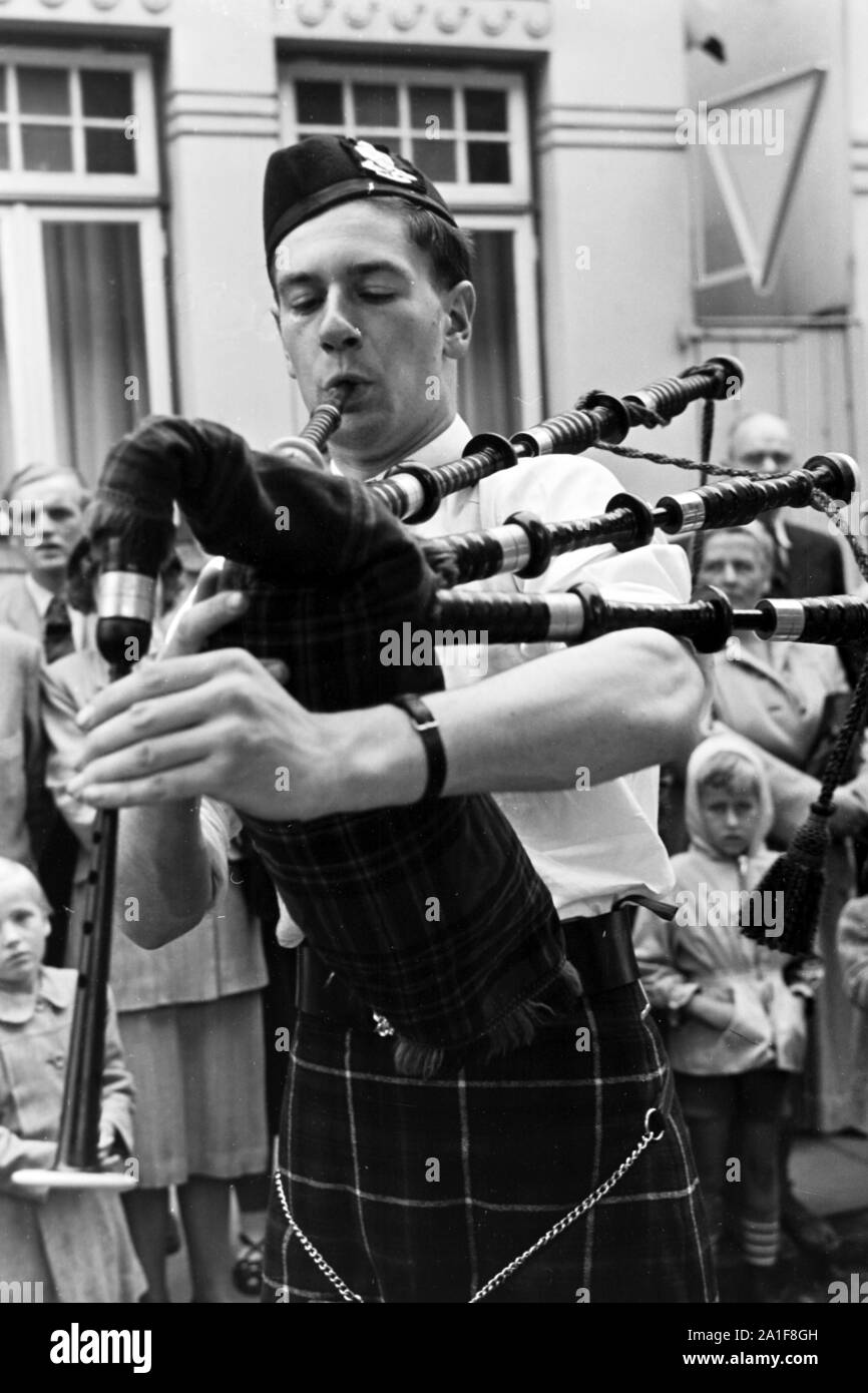 Music documentation Black and White Stock Photos & Images - Alamy