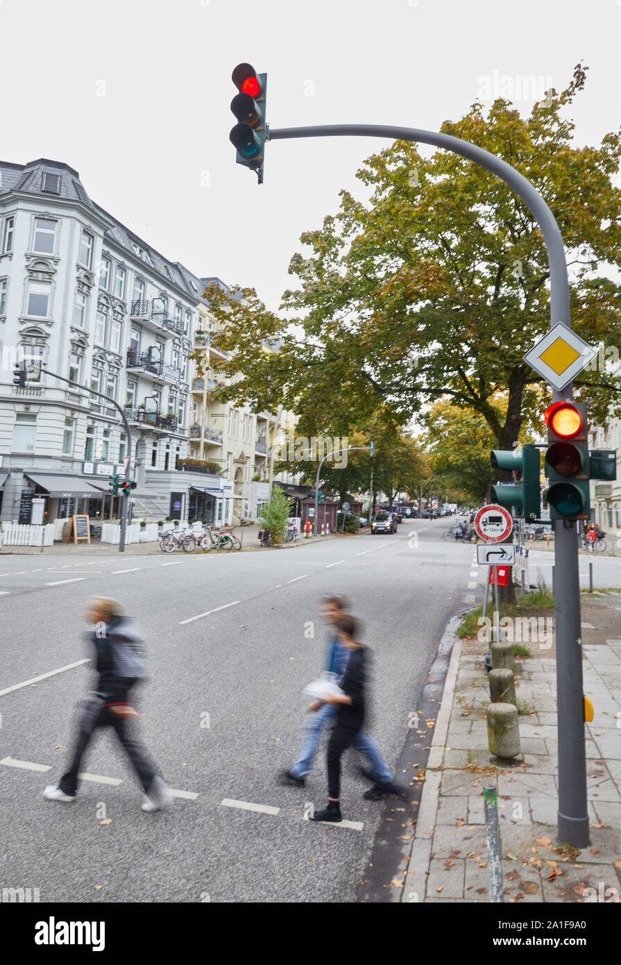 One way street traffic barriers hi-res stock photography and images - Alamy