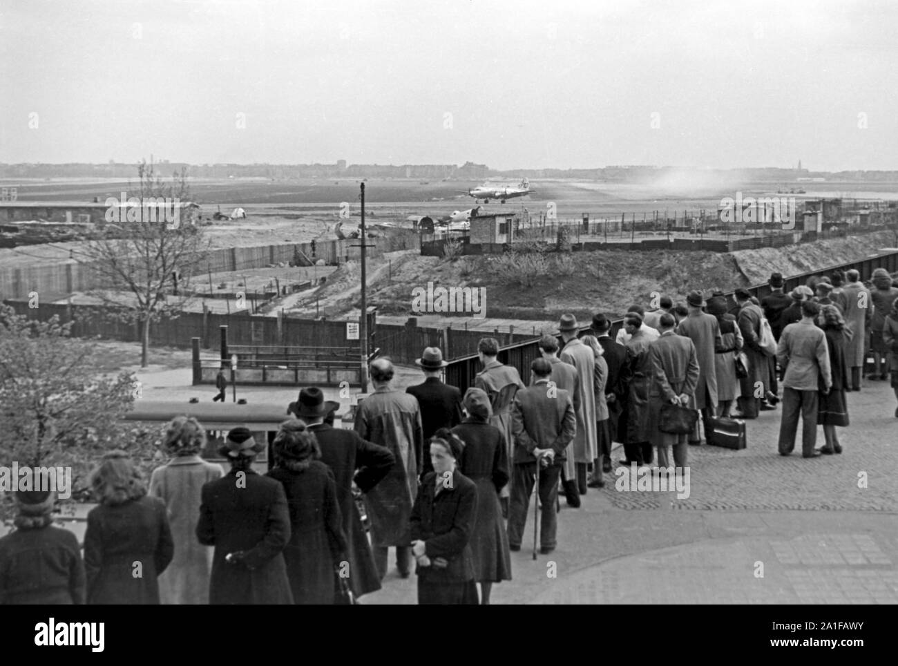 Berlin 1949 blockade hi-res stock photography and images - Alamy