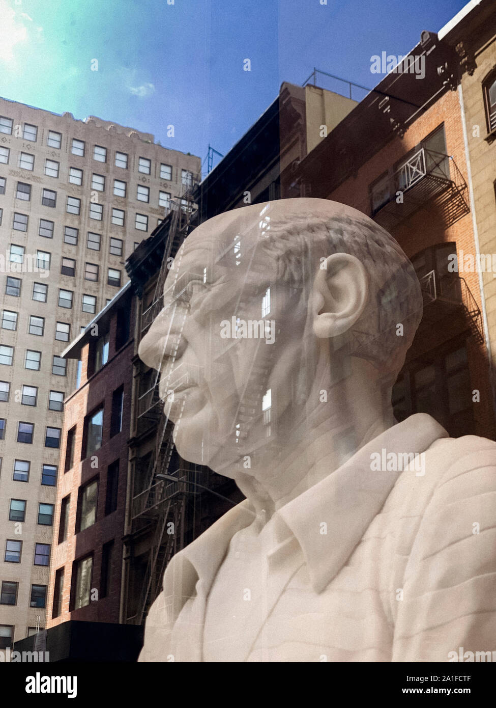 Pablo picasso sculpture hi-res stock photography and images - Alamy
