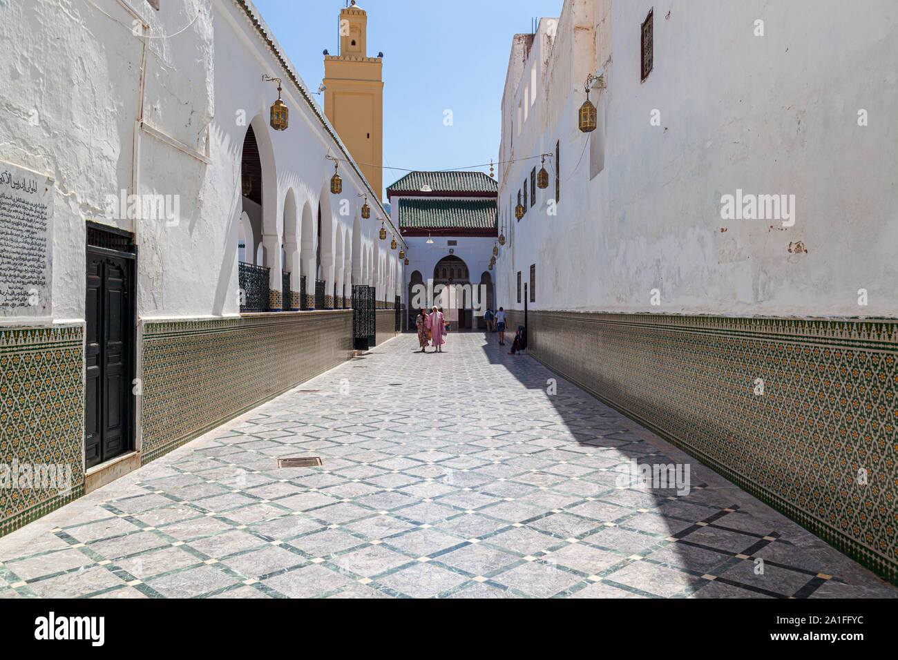 Mausoleum moulay idriss hi-res stock photography and images - Alamy