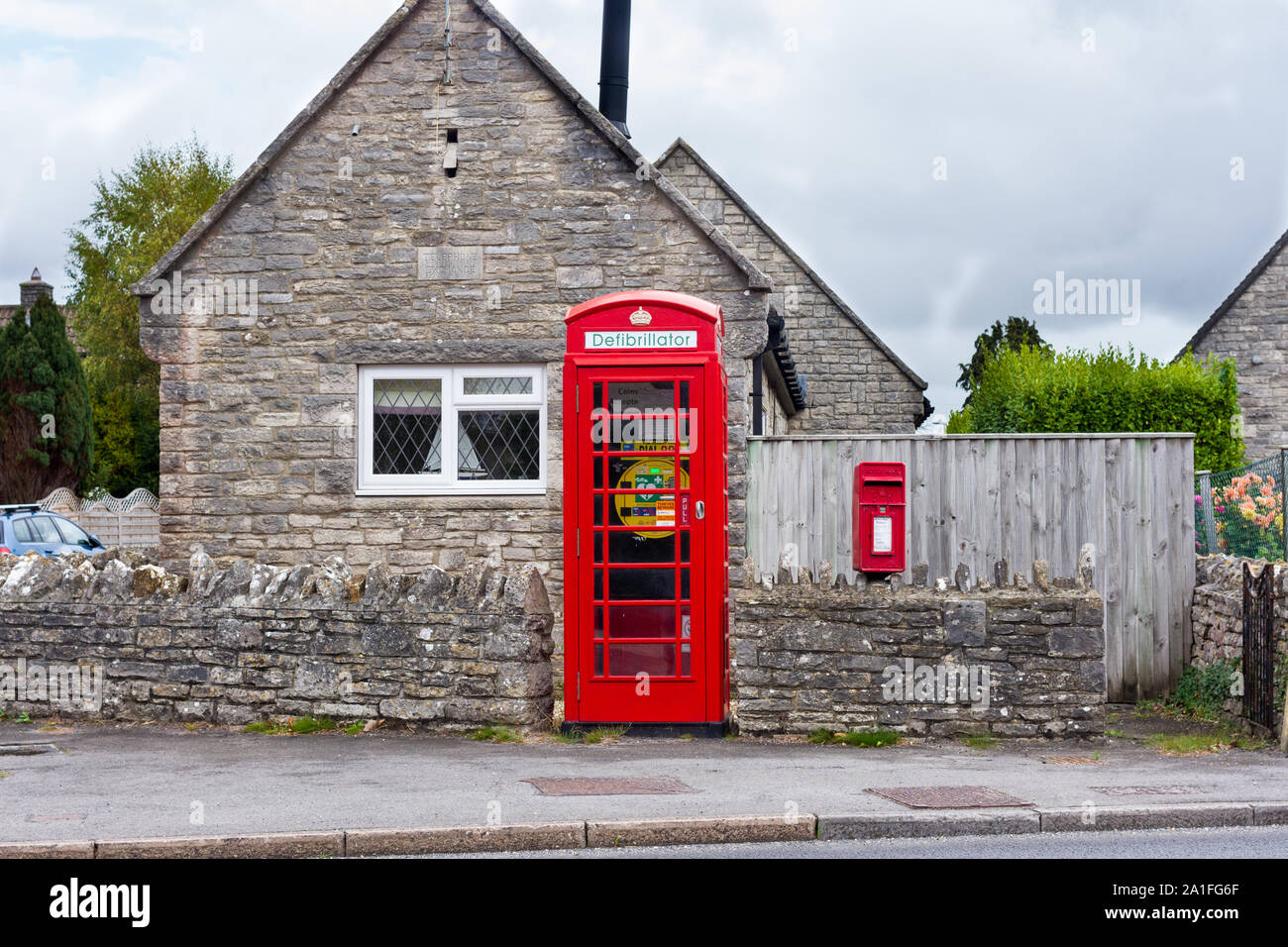Defribrillator phone box. BT red phone box converted to house life ...