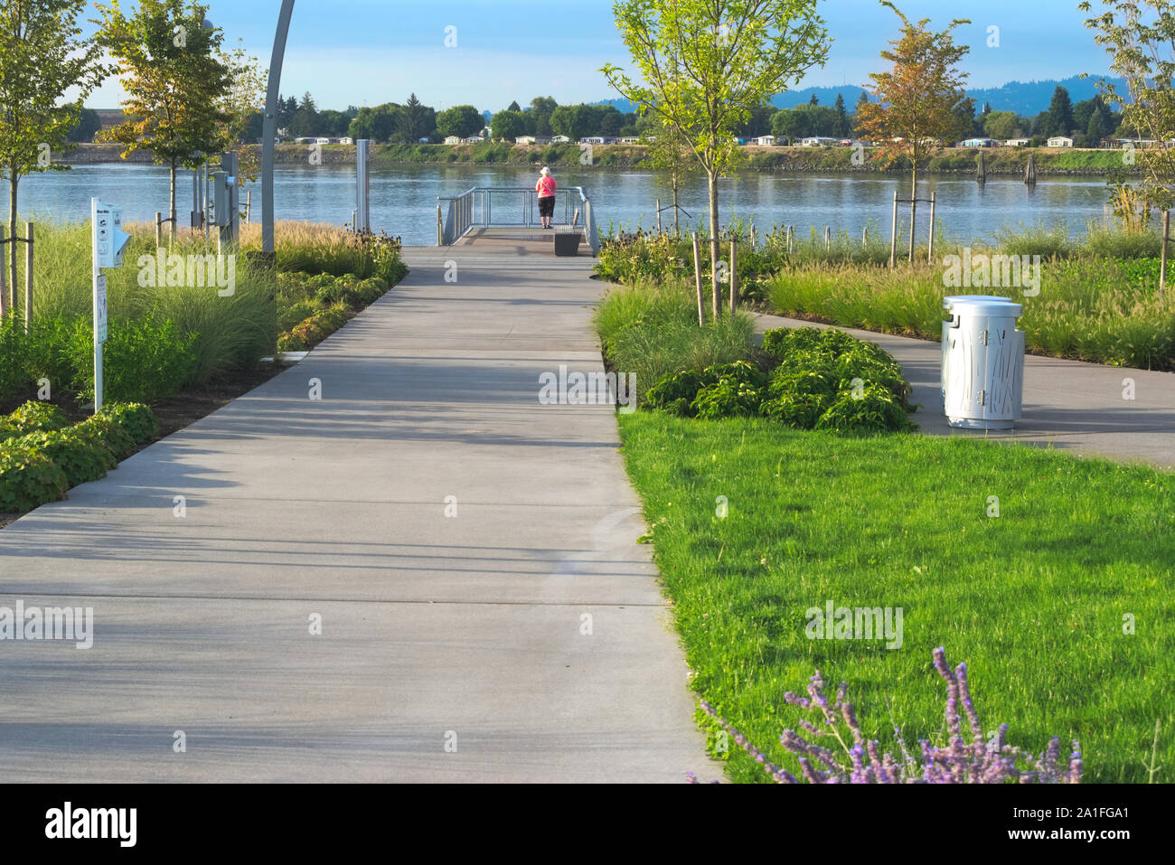 Walkway platform structure hi-res stock photography and images - Alamy