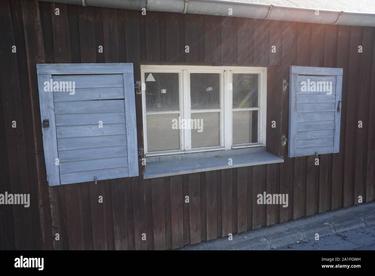 Windows photographed from the outside have always served people useful ...