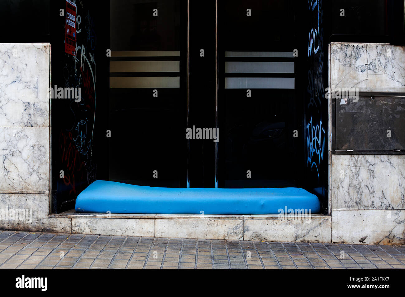 Homelessness shelter outdoors hi-res stock photography and images - Alamy