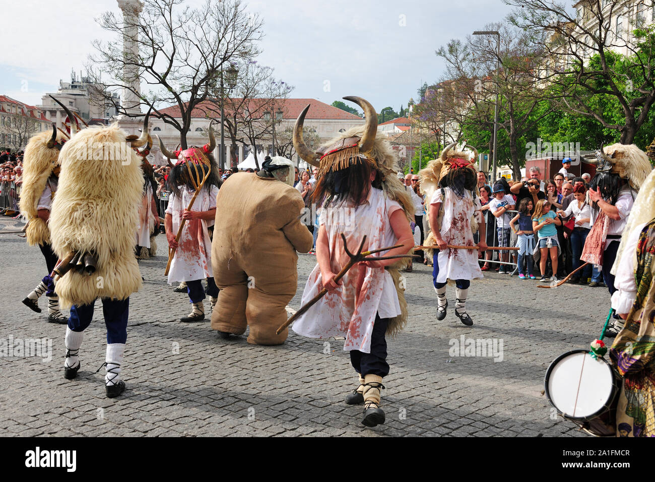 Basque people traditional dress hi-res stock photography and images - Alamy