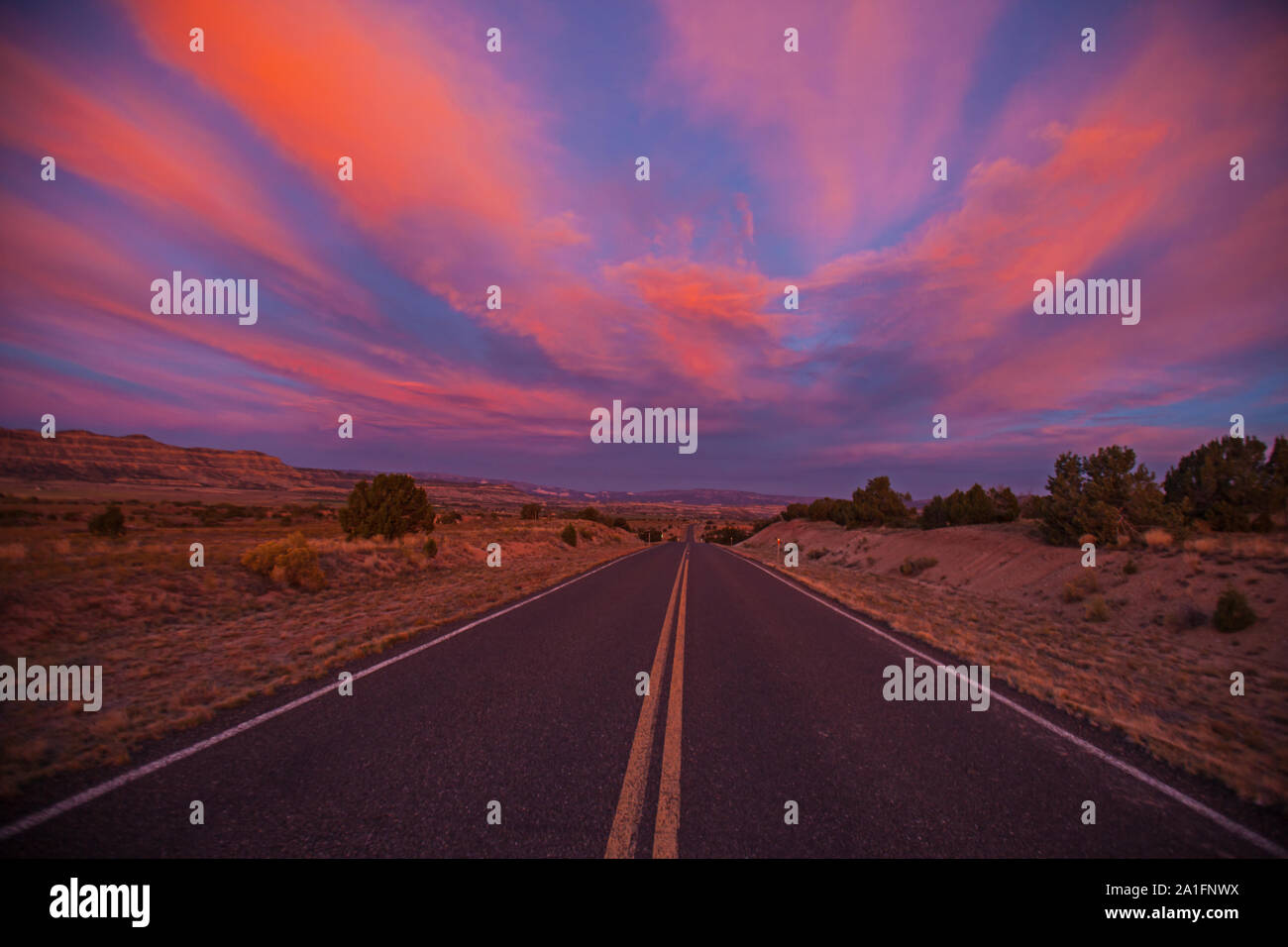 Landscape usa bright dramatic hi-res stock photography and images - Alamy