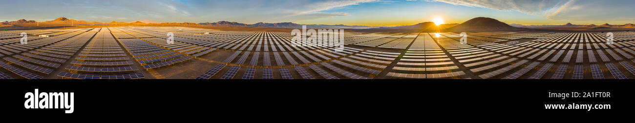 Solar panels in atacama desert hi-res stock photography and images - Alamy