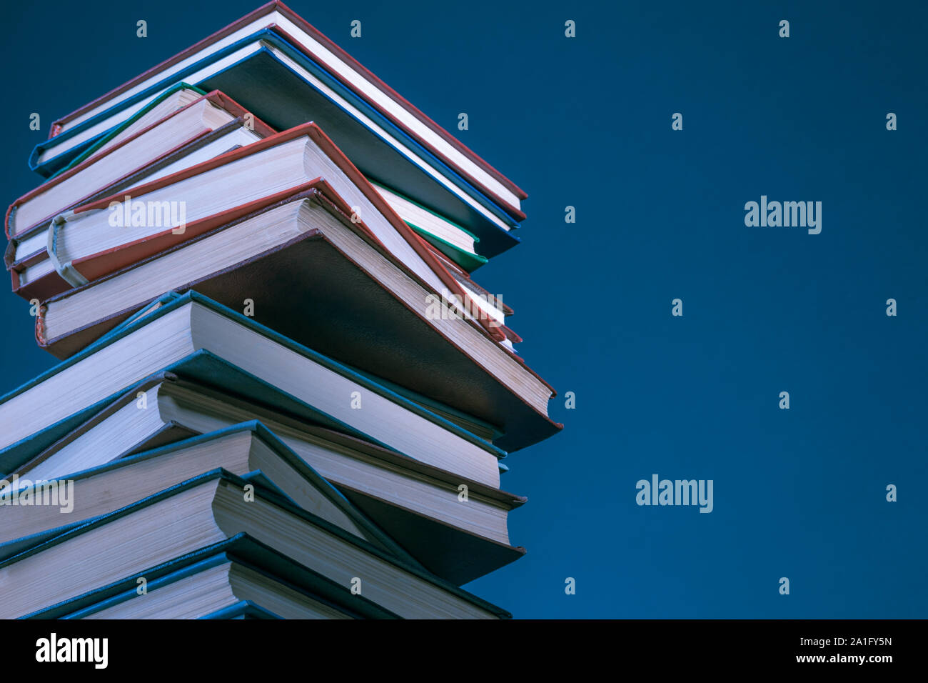 Twilight book cover hi-res stock photography and images - Alamy