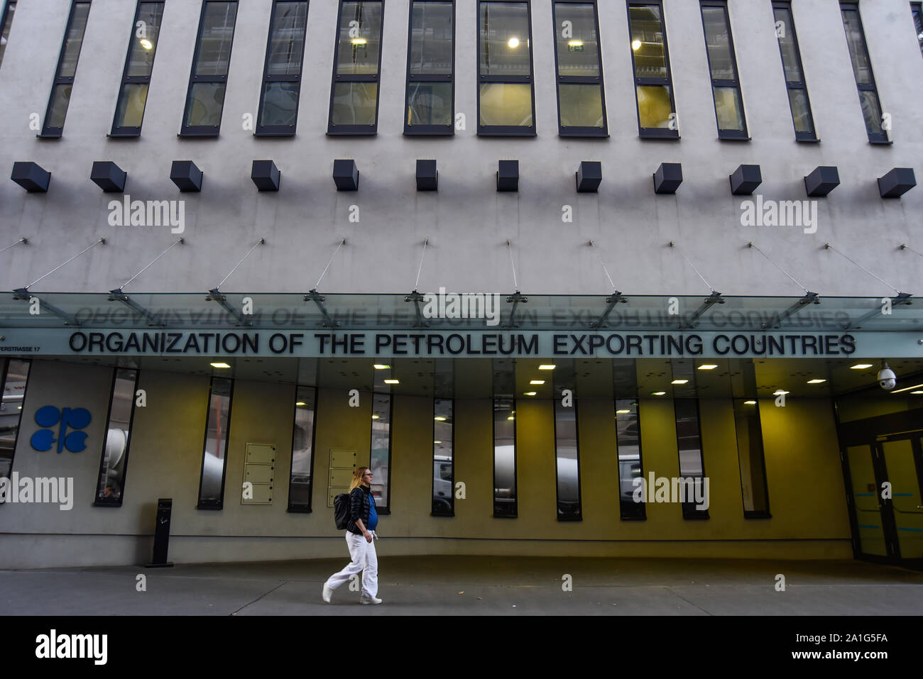 Opec headquarters hi-res stock photography and images - Alamy