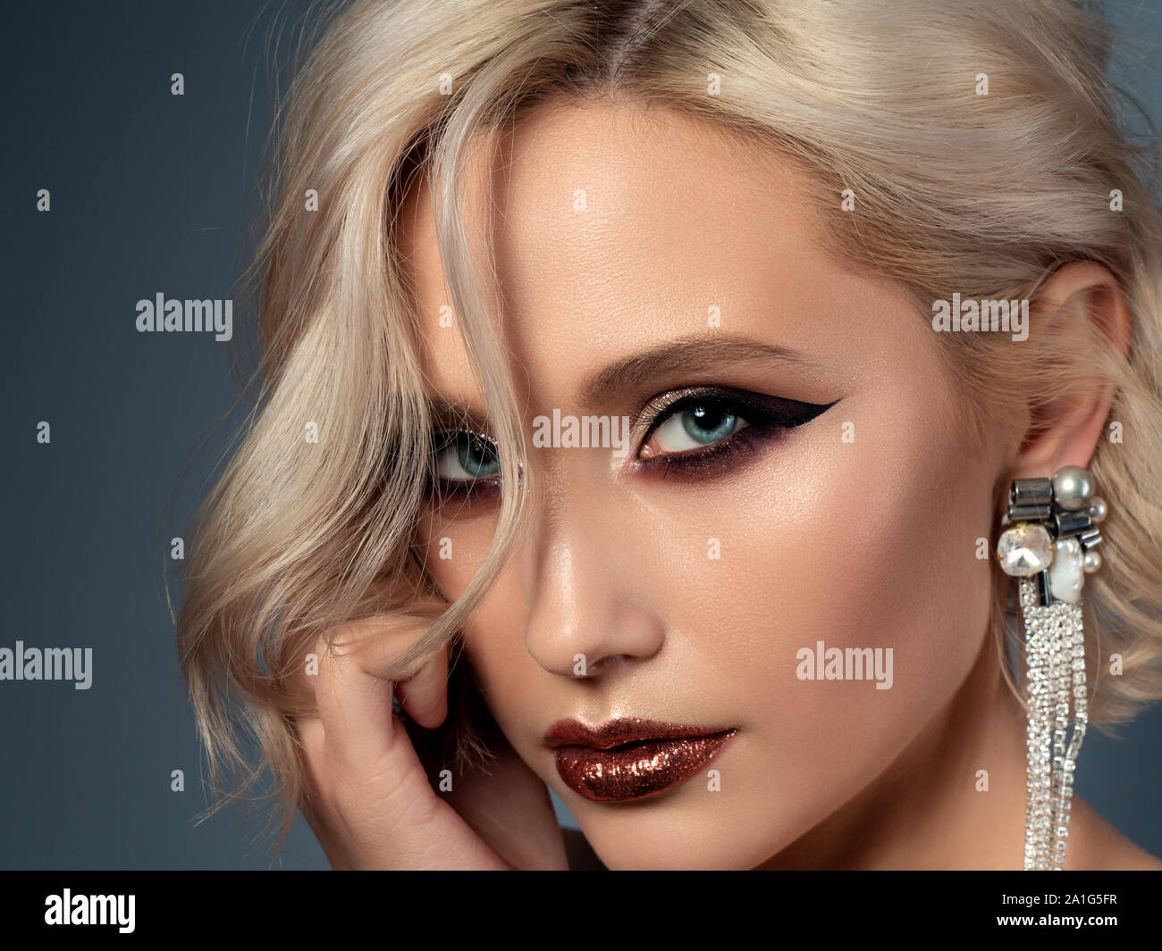 Beautiful girl creative golden hi-res stock photography and images - Alamy