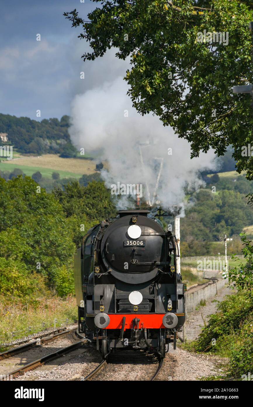 CHELTENHAM, ENGLAND - SEPTEMBER 2019: The Peninsular and Oriental steam ...