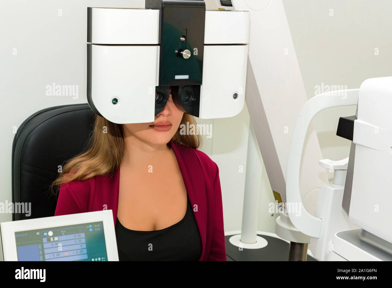 Refractor digital hi-res stock photography and images - Alamy