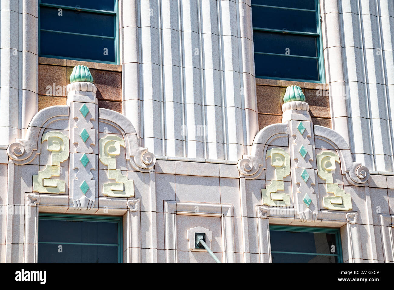 Kress building facade hi-res stock photography and images - Alamy