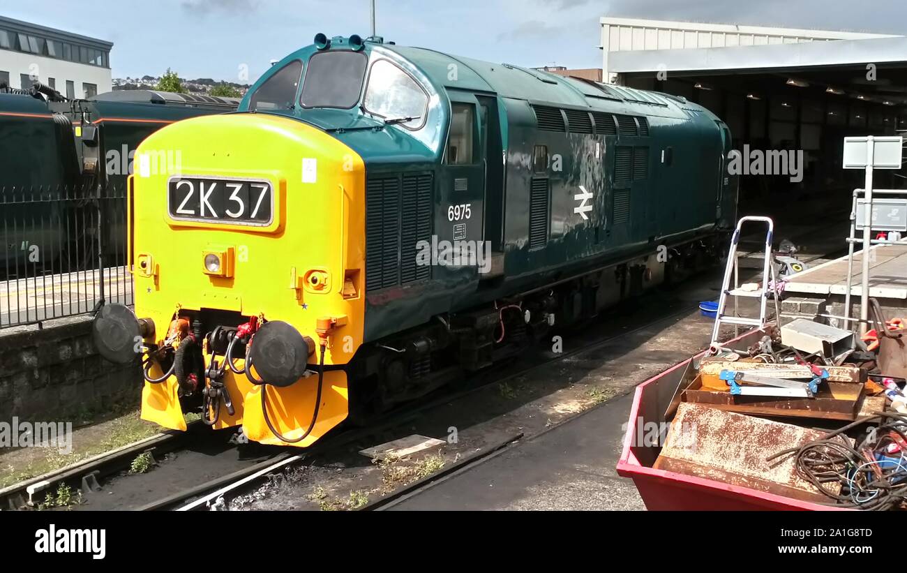 Br class 37 diesel locomotive hi-res stock photography and images - Alamy