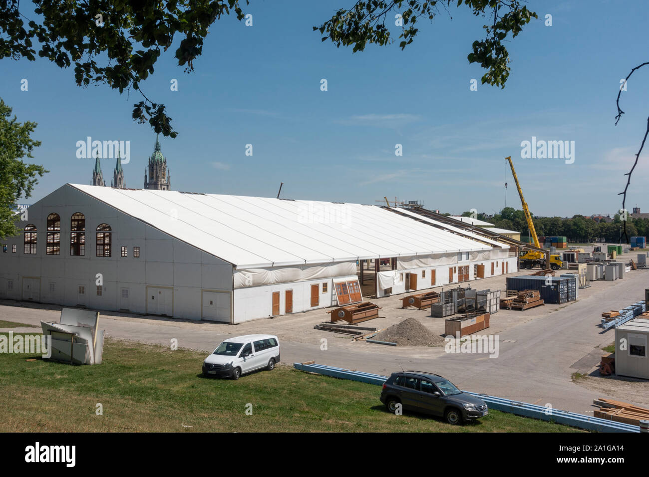 Beer construction site hi-res stock photography and images - Alamy