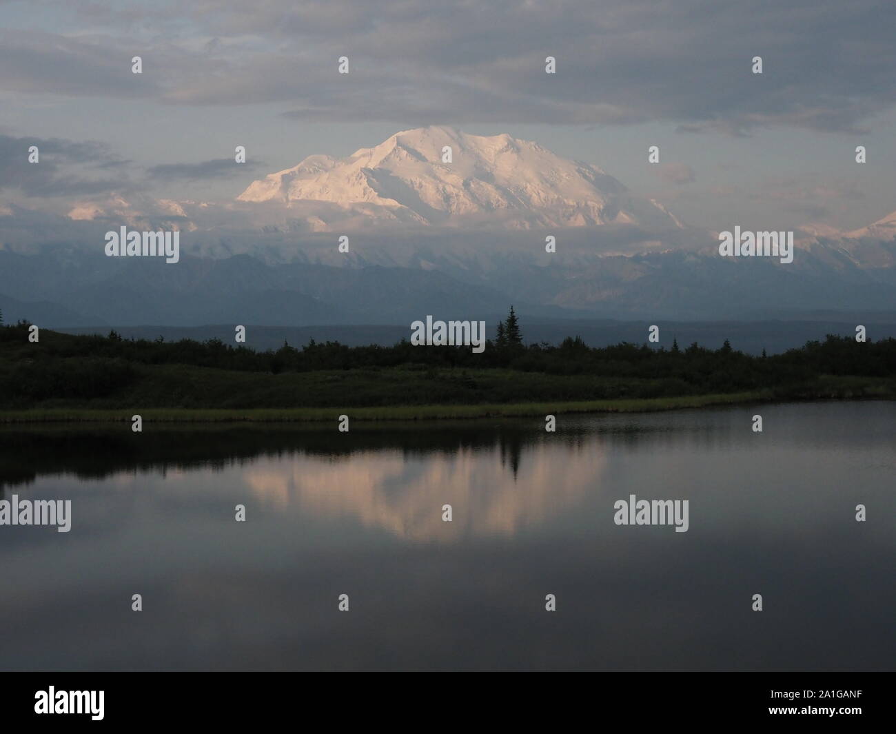 Mount denali peak hi-res stock photography and images - Alamy