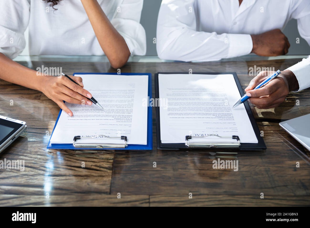 Working on contract hi-res stock photography and images - Alamy