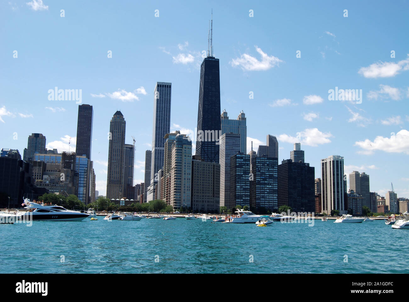 Chicago skyline view from the water Stock Photo - Alamy