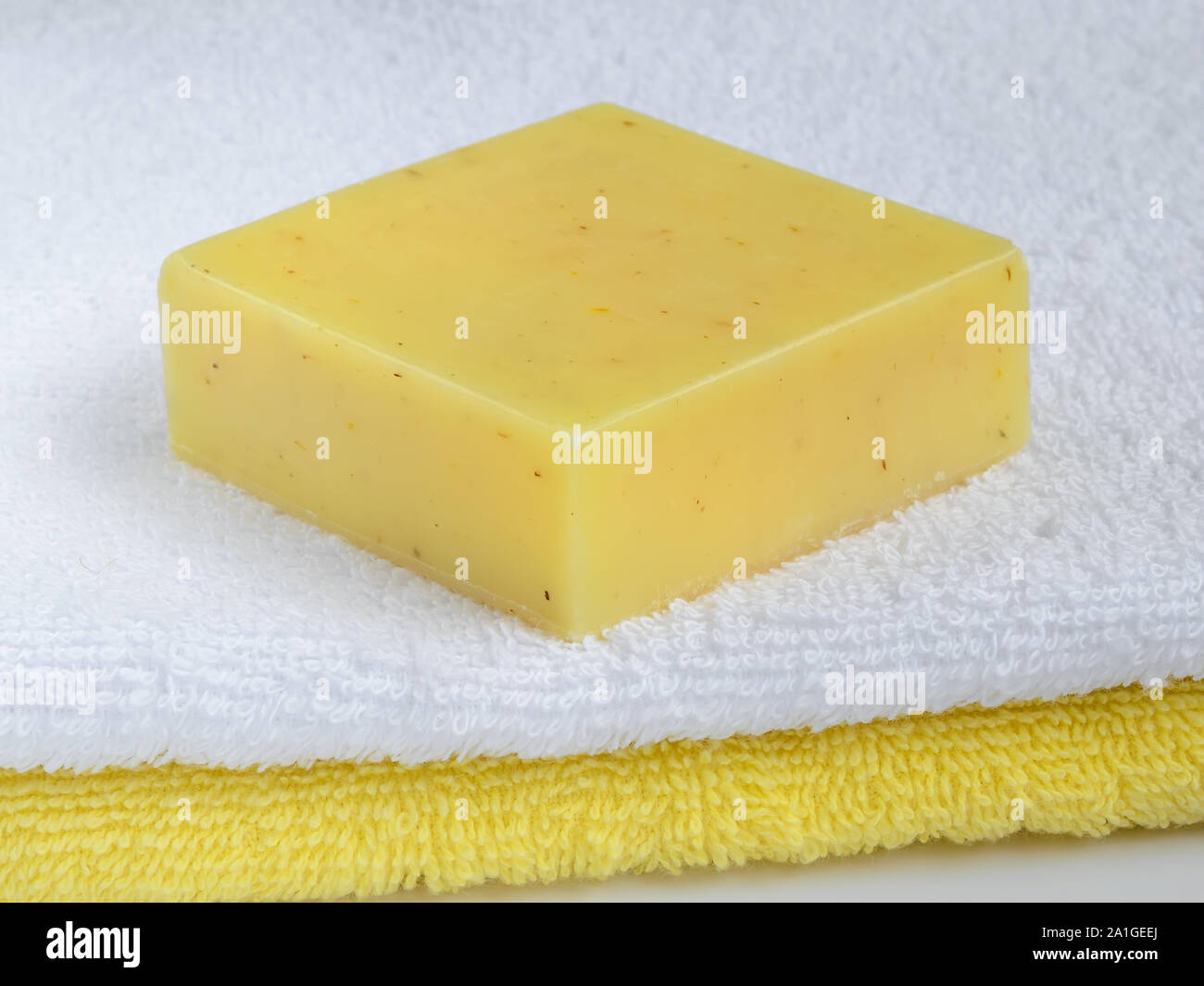 Lemon soap hi-res stock photography and images - Alamy