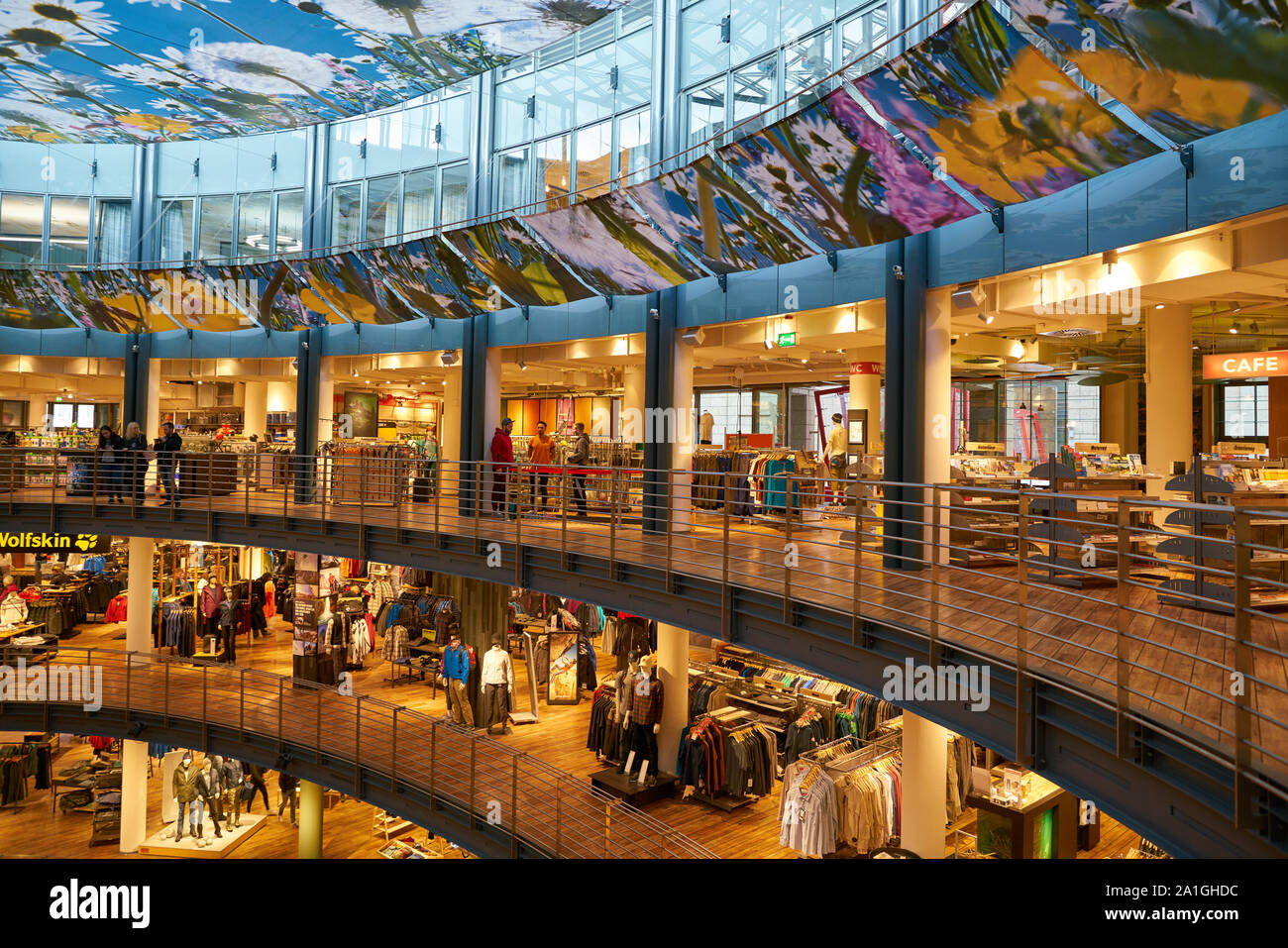 Stilvolle Stssy Store Deutschland Ebenbild