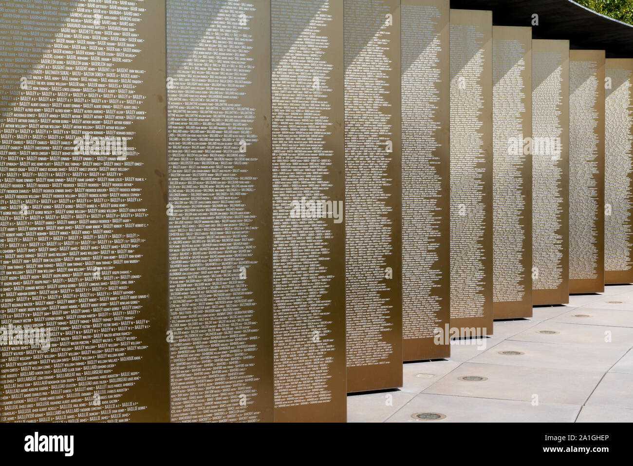Ring of Remembrance with the names of over 580,000 fallen soldiers in ...