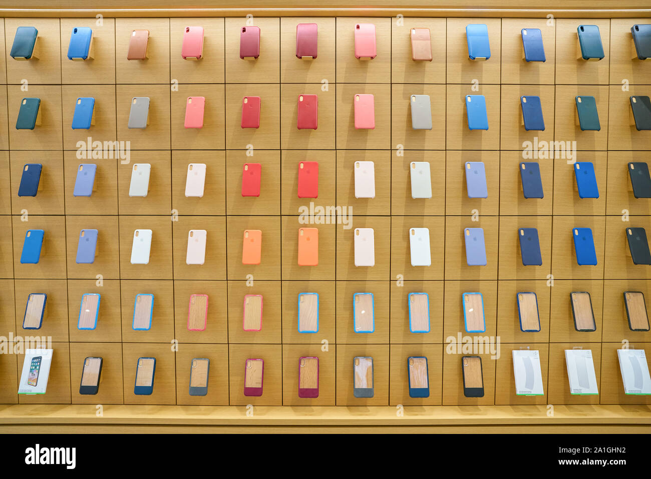 Apple store of cologne hi-res stock photography and images - Alamy