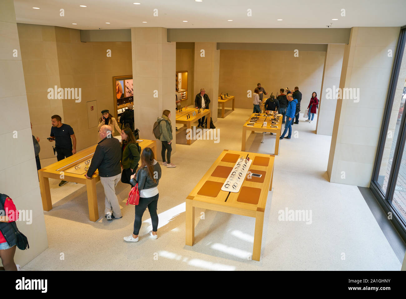 Apple store of cologne hi-res stock photography and images - Alamy