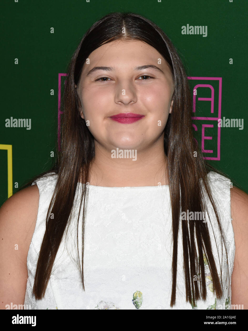 Mackenzie Fox's Instagram, Twitter & Facebook on IDCrawl