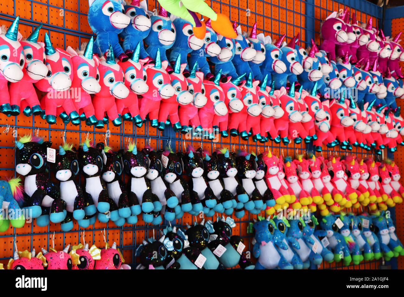 Carnival prize stuffed animal hi-res stock photography and images - Alamy