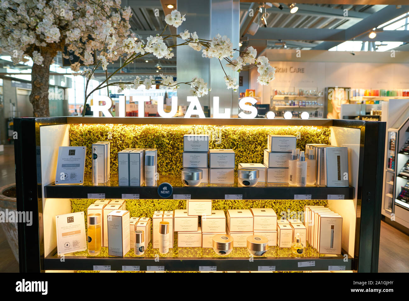 Rituals shop sign hi-res stock photography and images - Alamy