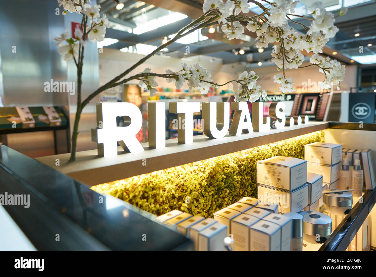Rituals shop sign hi-res stock photography and images - Alamy