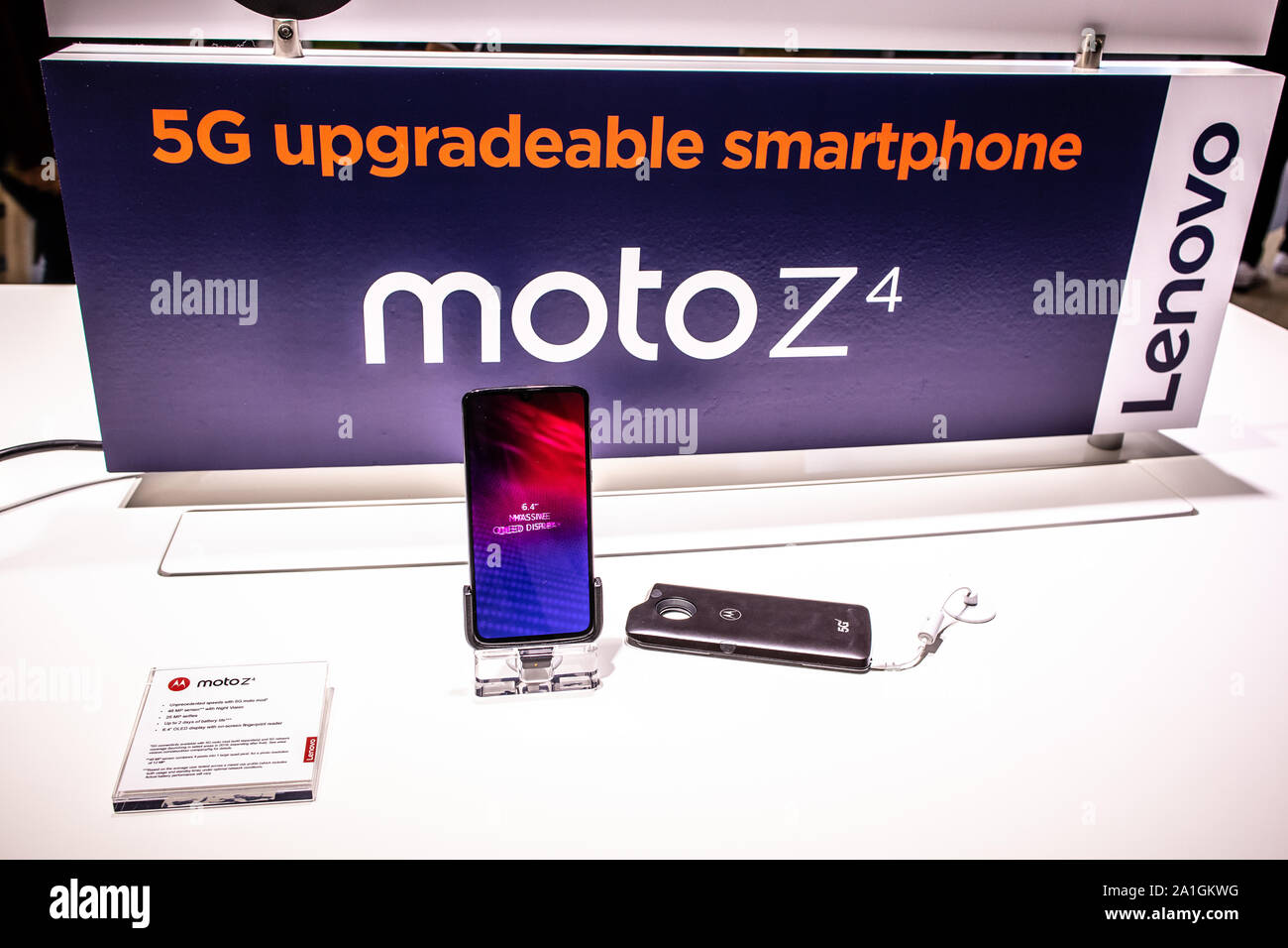 Z4 5g upgradeable hi-res stock photography and images - Alamy