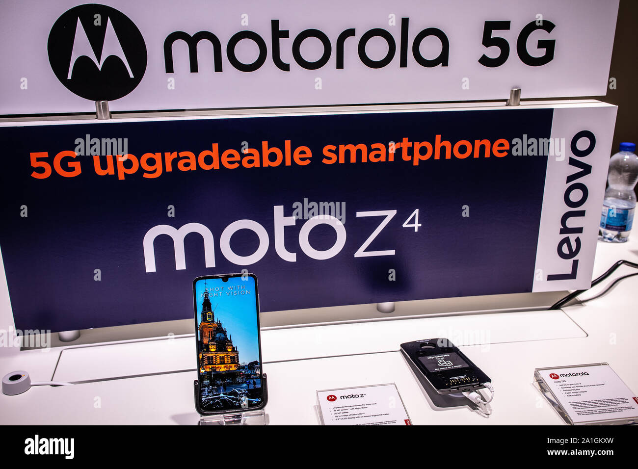 Z4 5g upgradeable hi-res stock photography and images - Alamy