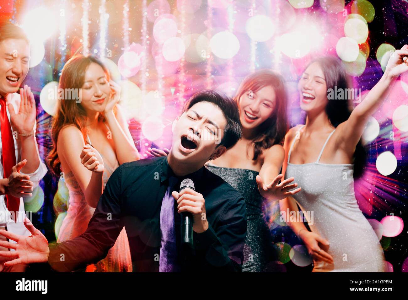 Happy birthday song hi-res stock photography and images - Alamy