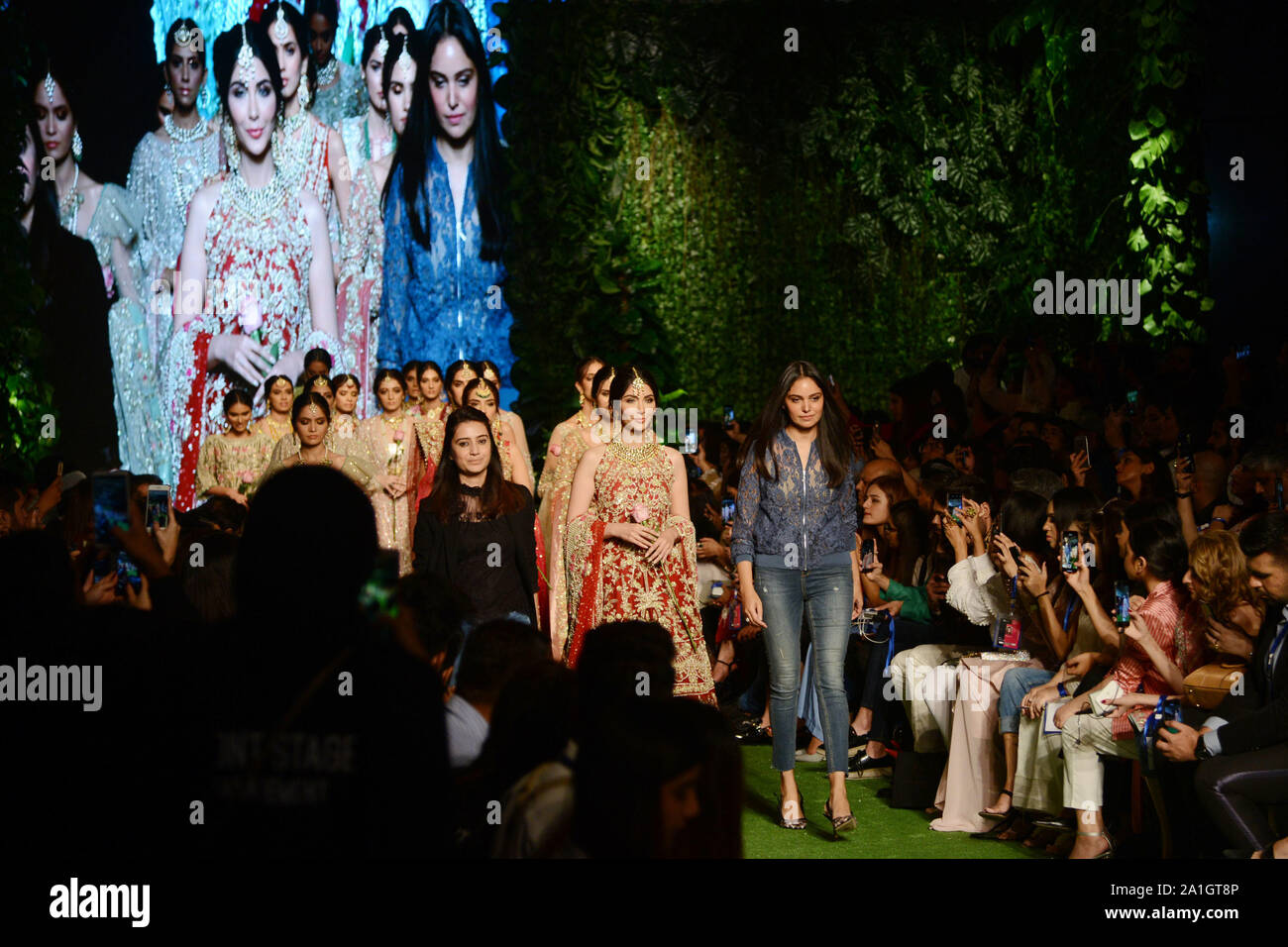 Nida ali hi-res stock photography and images - Alamy