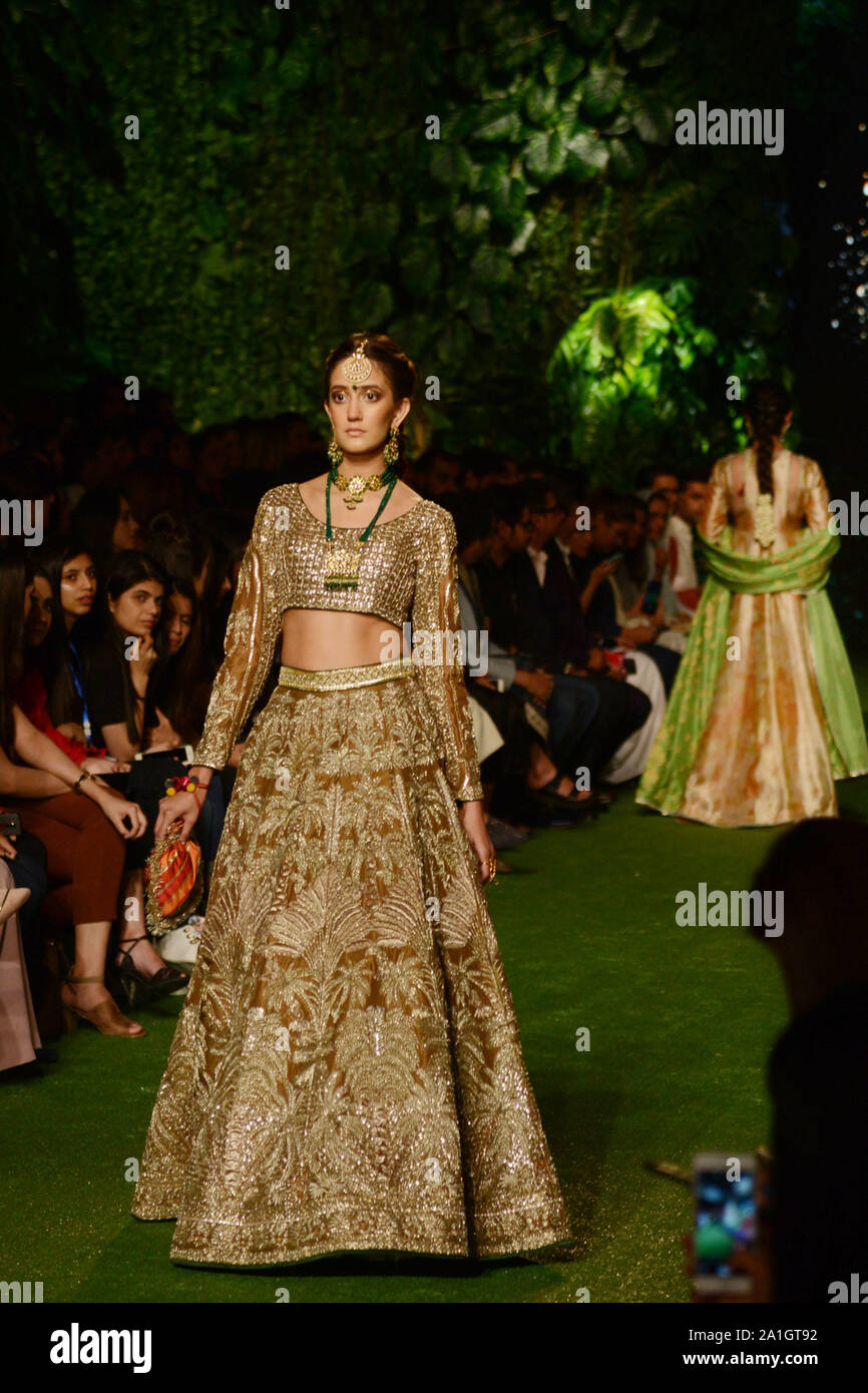 Nida ali hi-res stock photography and images - Alamy