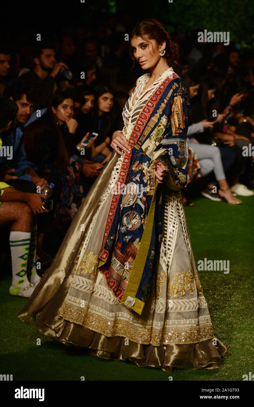 Zainab abbas hi-res stock photography and images - Alamy