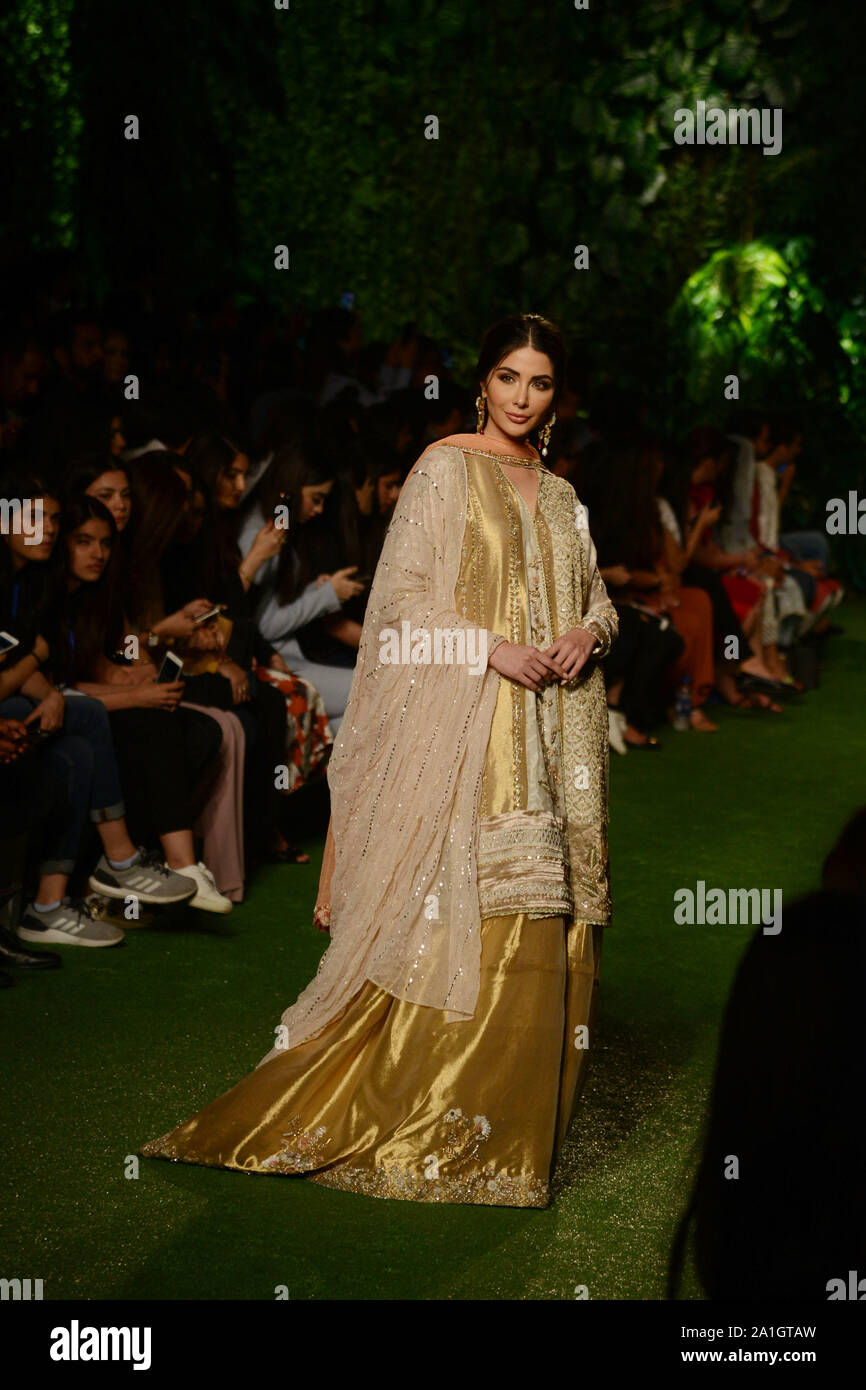 Nida ali hi-res stock photography and images - Alamy