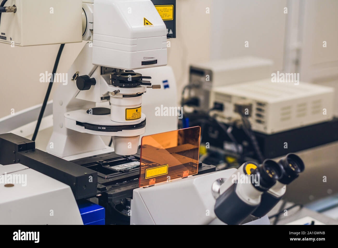 Confocal microscope hi-res stock photography and images - Alamy