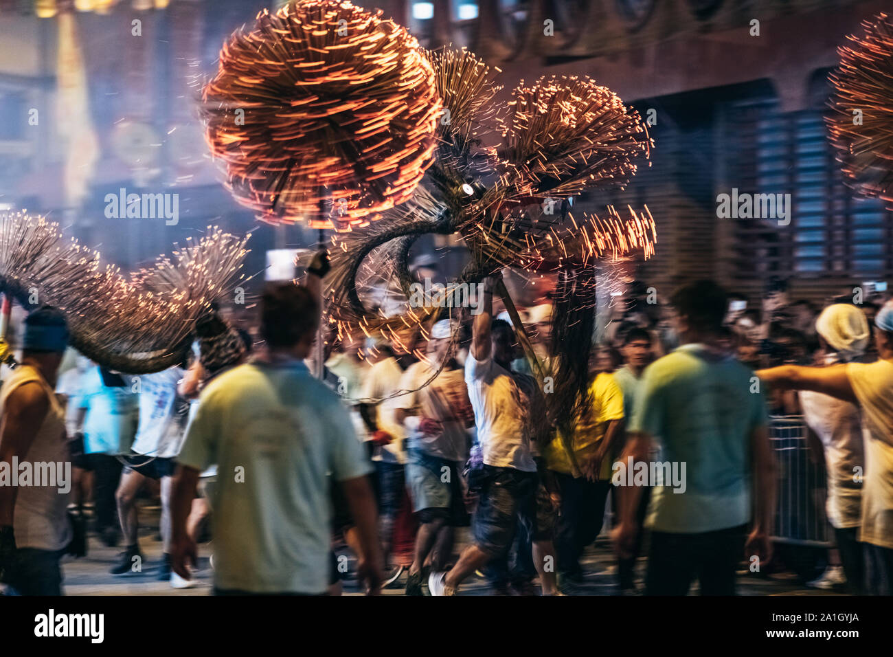Tai Hang Fire Dragon Dance - One of the traditional Mid Autumn festival ...