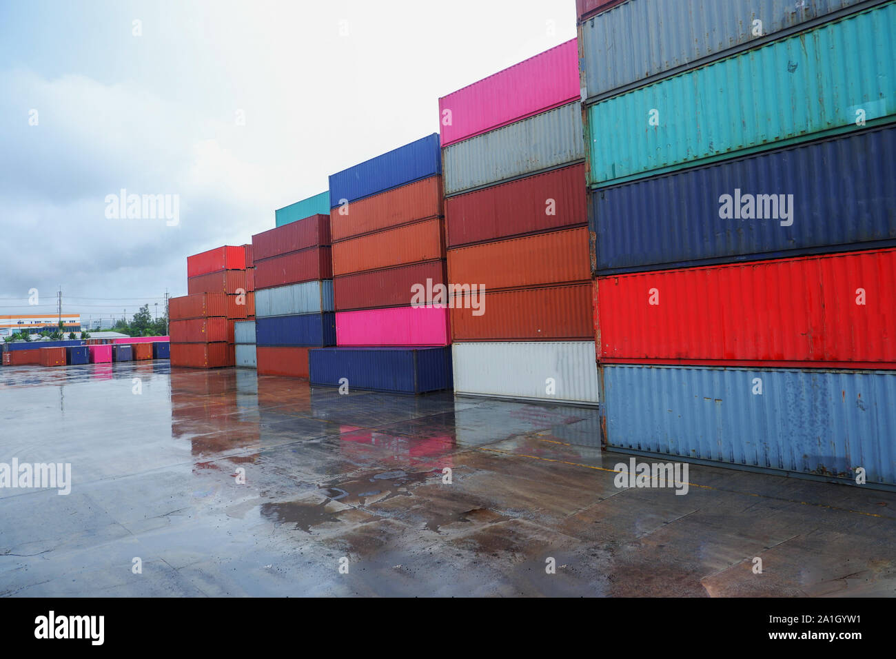 Packing yard For transportation, import-export business Stock Photo - Alamy