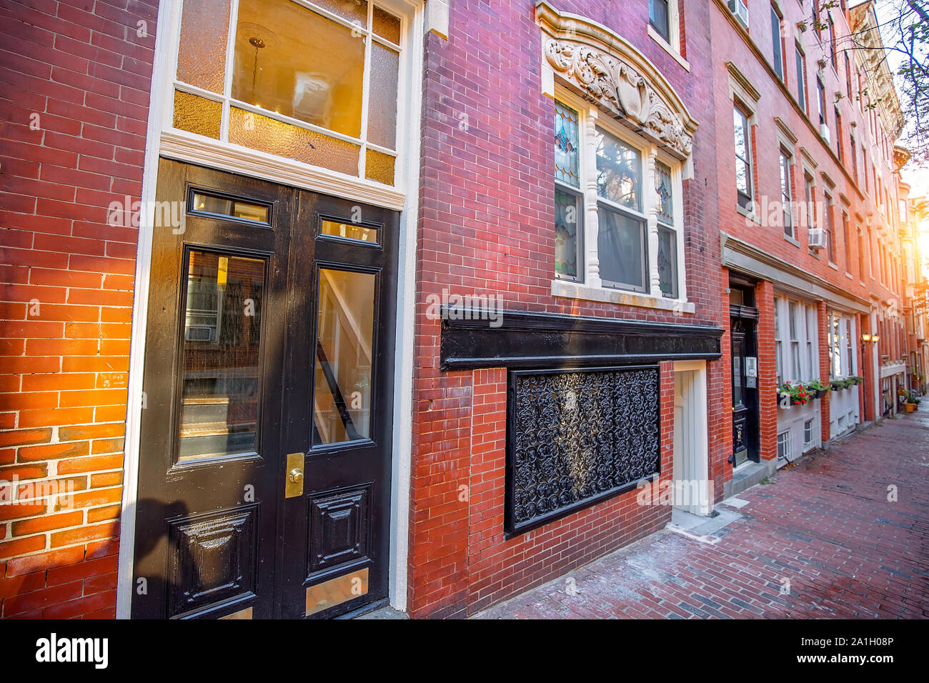 Landmark Boston Beacon Hill streets and historic brick buildings Stock ...