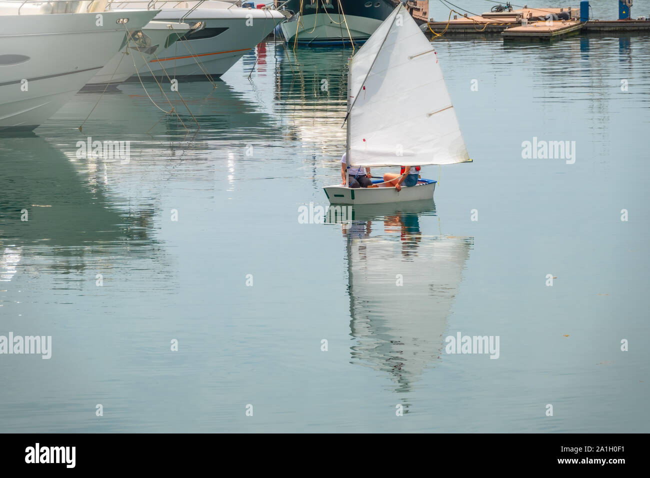 Junior sailing activities hi-res stock photography and images - Alamy