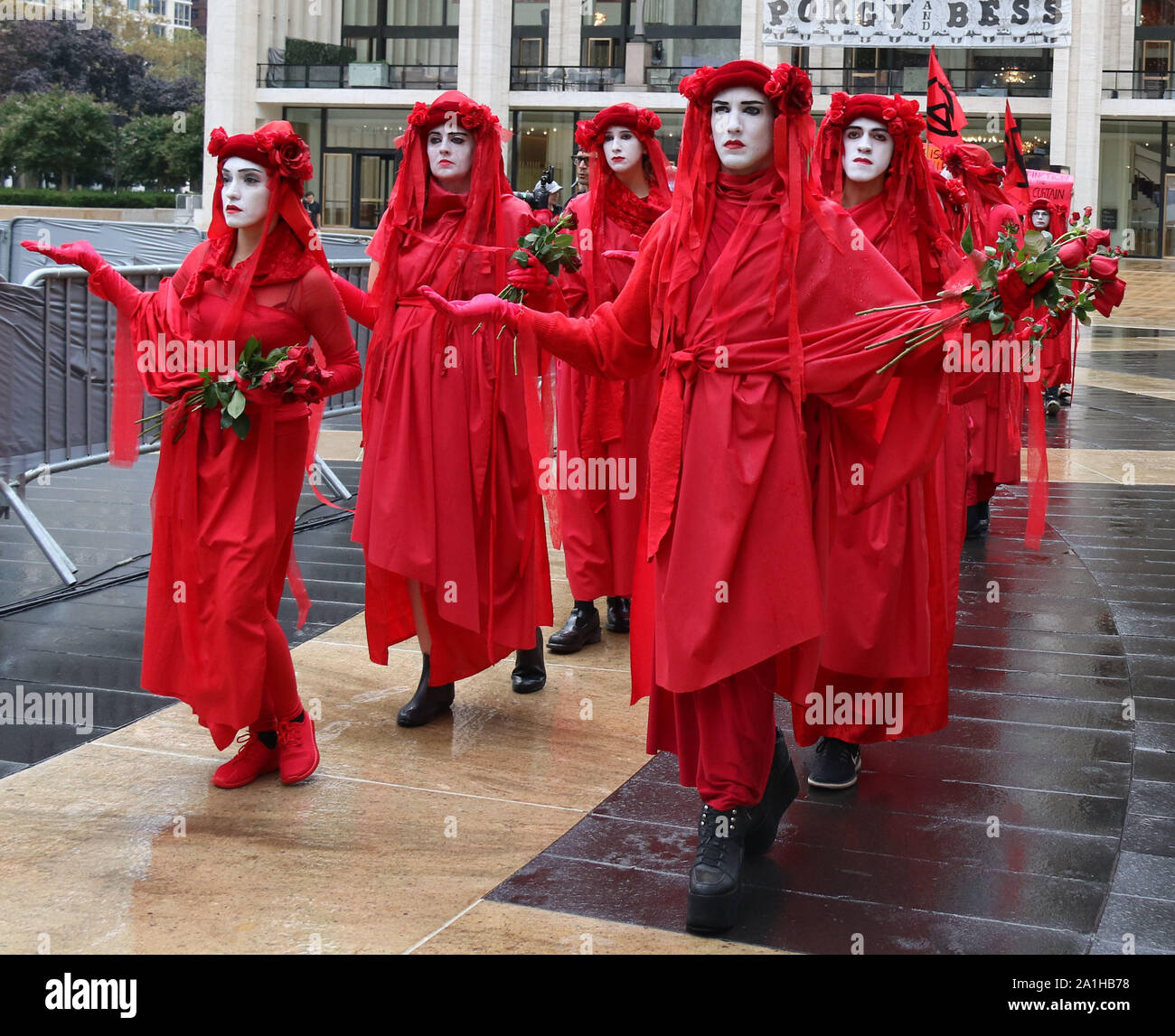 New York, New York, USA. 26th Sep, 2019. Extinction Rebellion hold a ...