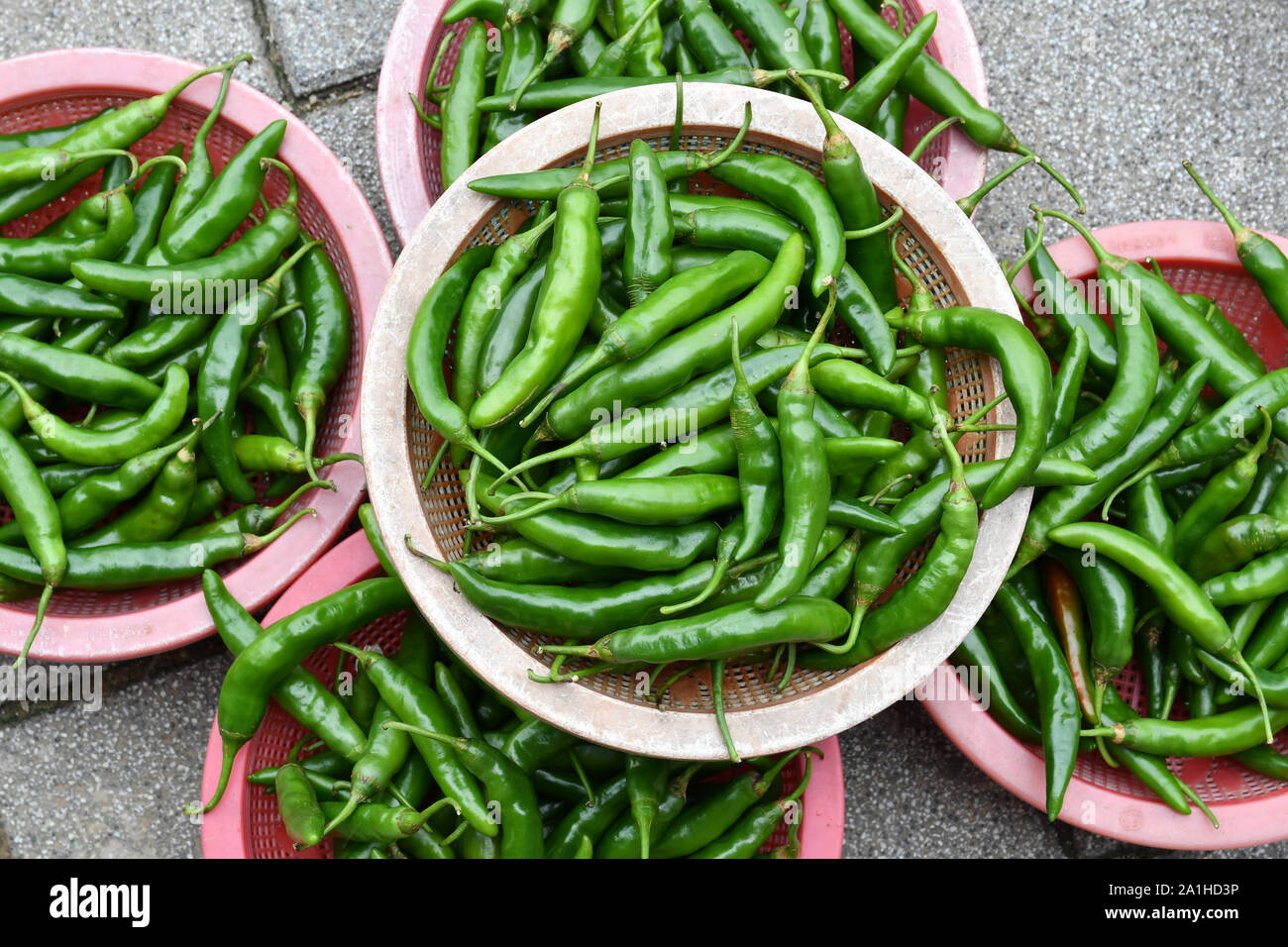 Vegetable baskets hi-res stock photography and images - Alamy