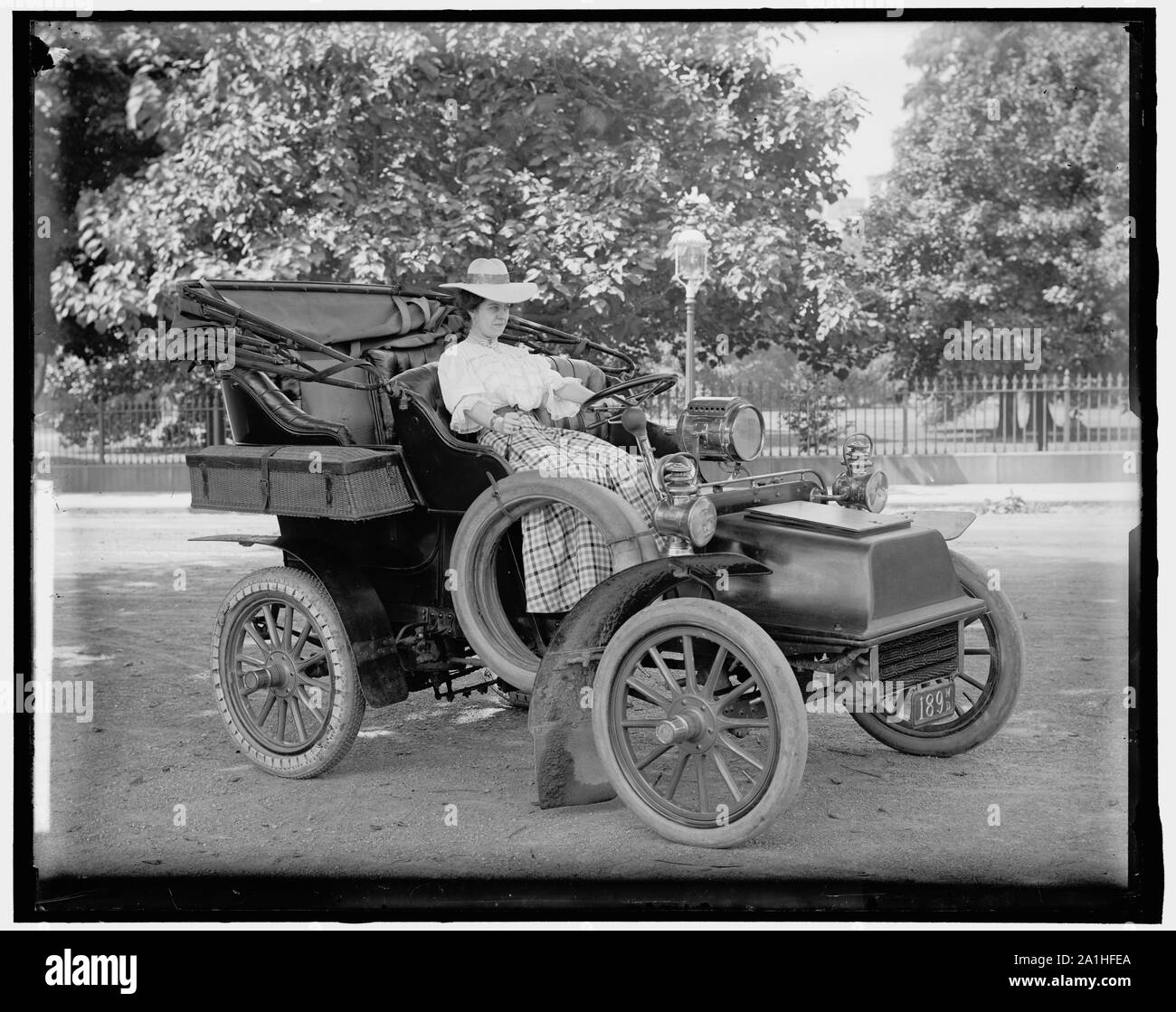 MURPHY, CORINE, MISS IN AUTO Stock Photo - Alamy